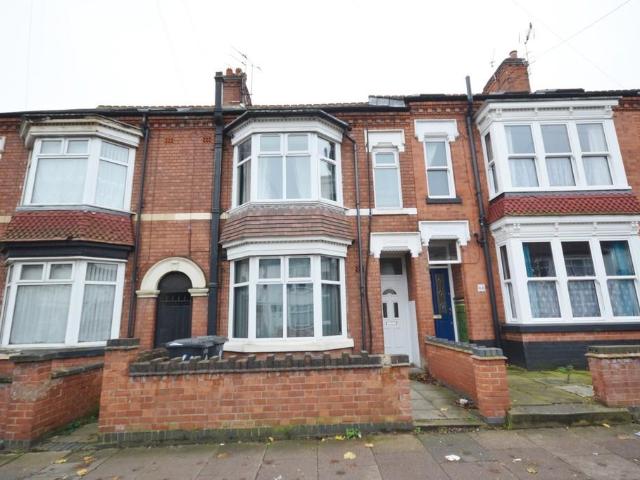 1 bedroom ground flat to rent