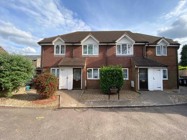 1 bedroom ground flat to rent