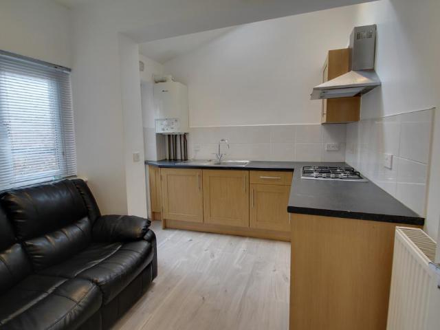 1 bedroom ground flat to rent