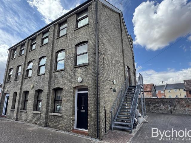 1 bedroom ground flat to rent