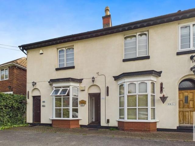 1 bedroom ground flat to rent