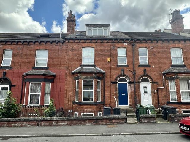 1 bedroom ground flat to rent