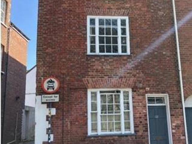 1 bedroom ground flat to rent