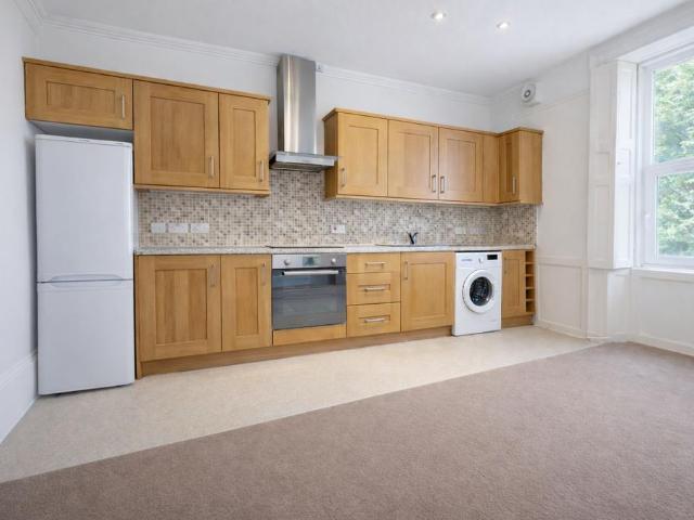 1 bedroom ground flat to rent