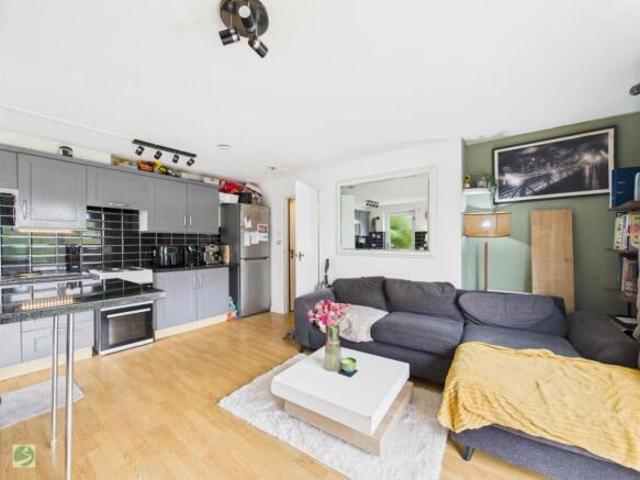 1 bedroom ground flat to rent
