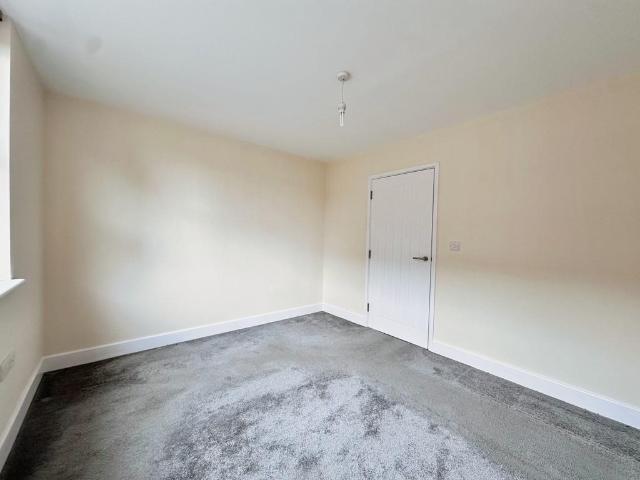 1 bedroom ground flat to rent