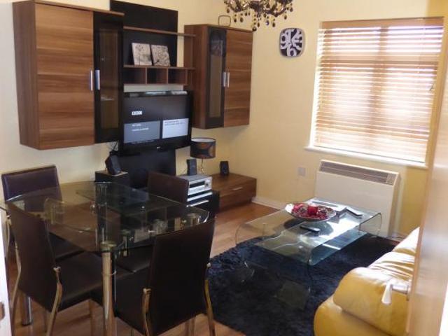 1 bedroom ground flat to rent