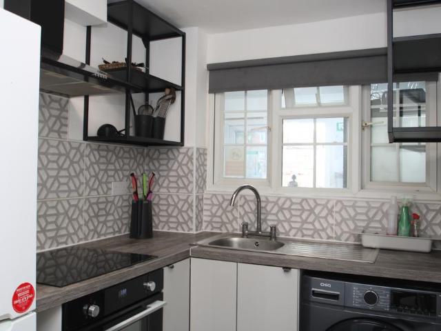 1 bedroom ground flat to rent