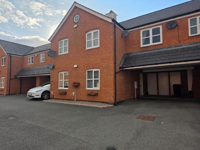 1 bedroom ground flat to rent
