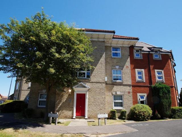 1 bedroom ground flat to rent