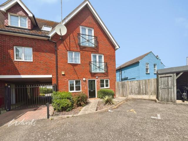 1 bedroom ground flat to rent
