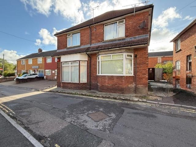 1 bedroom ground flat to rent