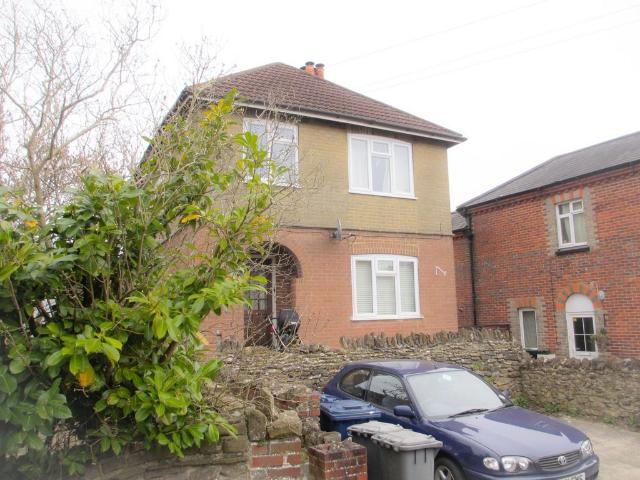 1 bedroom ground flat to rent