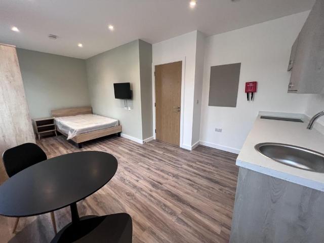 1 bedroom ground flat to rent