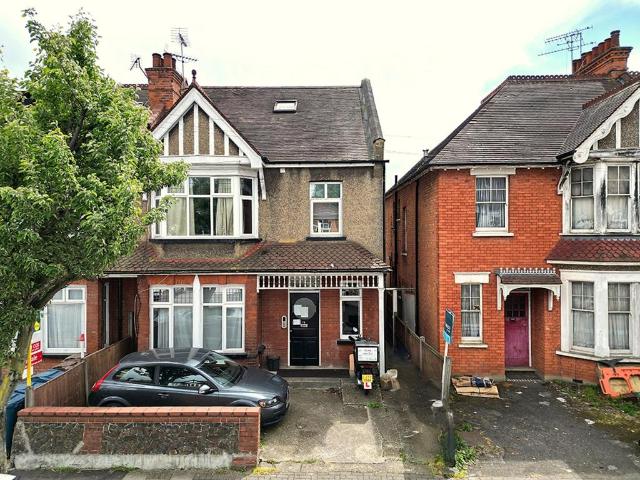 1 bedroom ground flat to rent