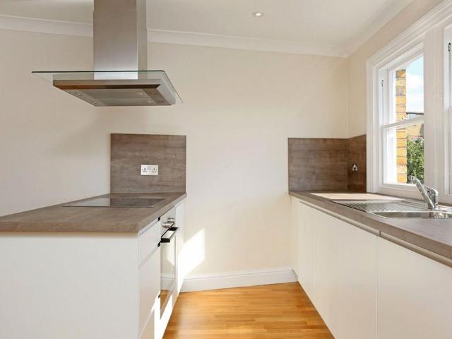 1 bedroom ground flat to rent