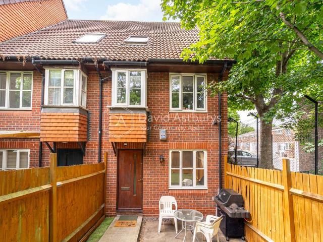 1 bedroom ground flat to rent