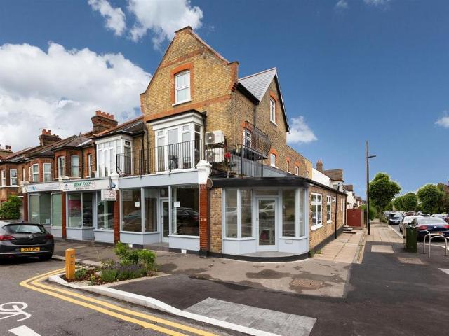 1 bedroom ground flat to rent