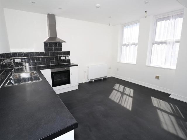 1 bedroom ground flat to rent