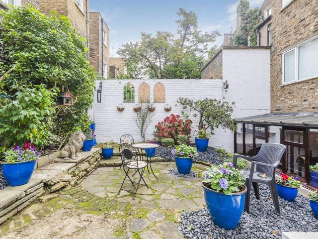 1 bedroom ground flat to rent