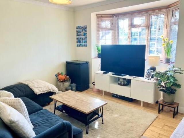 1 bedroom ground floor maisonette for rent in Hart Road, St. Albans, Hertfordshire, AL1 1NF, AL1