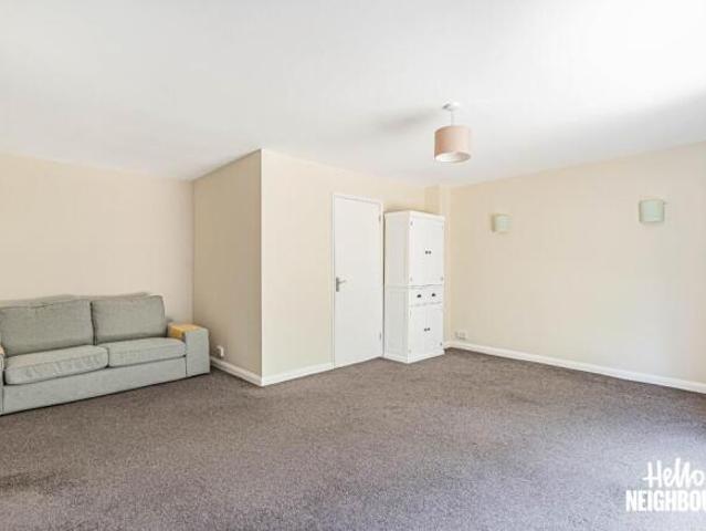 1 bedroom ground floor maisonette for rent in Worple Road, London, SW20