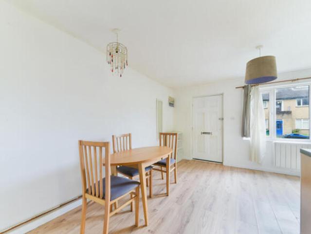 1 bedroom ground floor maisonette for rent in Thorburn Way, Colliers Wood, SW19