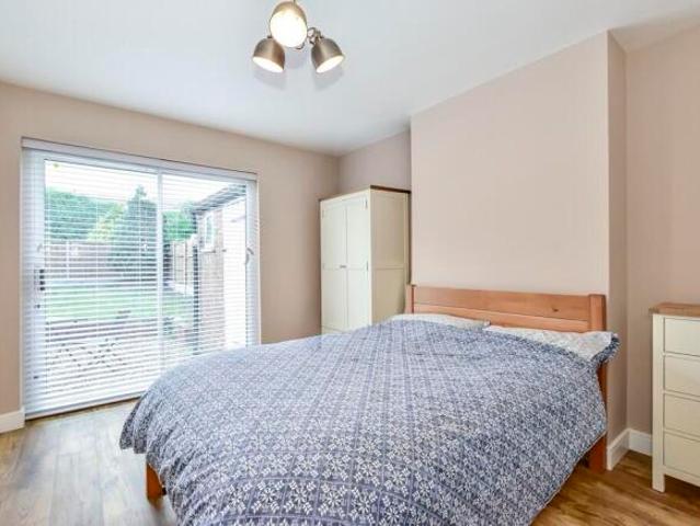 1 bedroom ground floor maisonette for sale in Bushey Mill Crescent, Watford, WD24