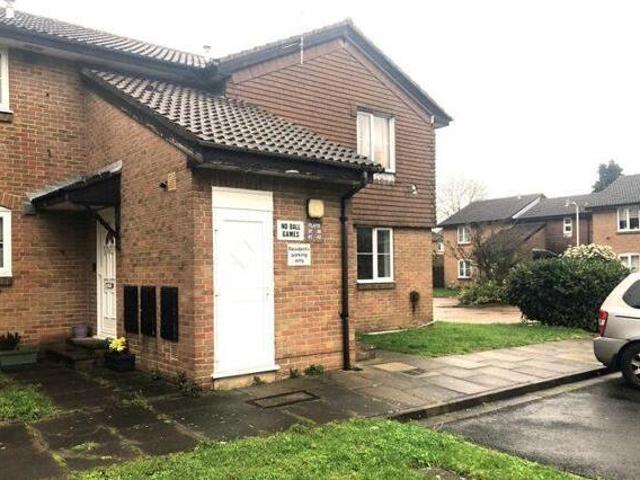 1 Bedroom Ground Floor Maisonette For Sale In Harlington