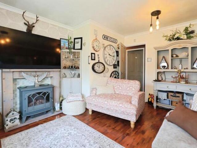1 bedroom ground floor maisonette for sale in Northover Close, Wolverhampton, WV9