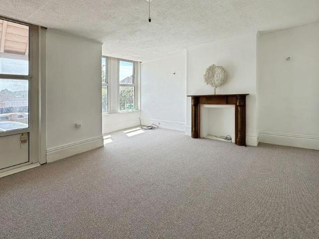 1 bedroom ground floor maisonette to rent