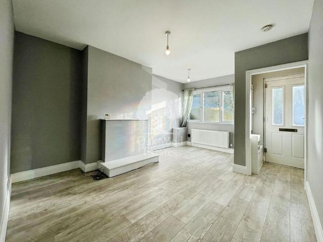 1 bedroom ground floor maisonette to rent