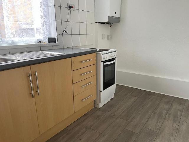 1 bedroom ground floor maisonette to rent