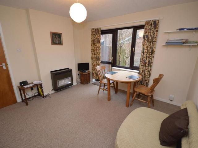 1 bedroom ground floor maisonette to rent