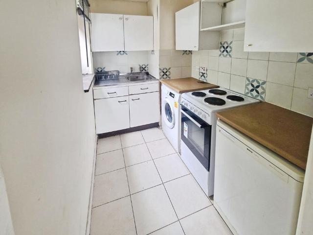 1 bedroom ground floor maisonette to rent
