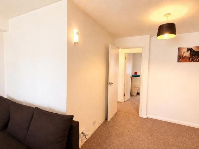 1 bedroom ground floor maisonette to rent