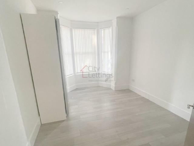 1 Bedroom Ground Floor Flat