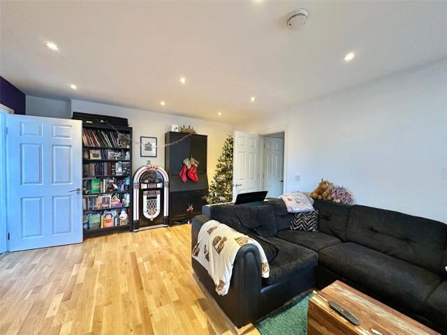 1 bedroom Ground floor flat