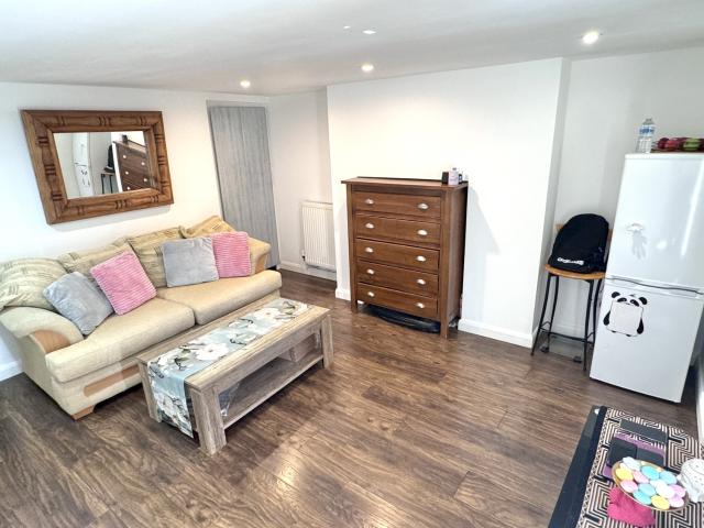 1 bedroom Ground Floor Flat