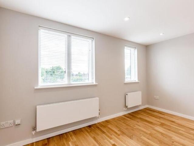1 bedroom ground floor flat for rent in Cobbett Close, EN3
