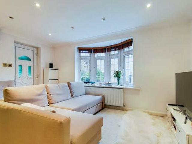 1 bedroom ground floor flat for rent in Coombe Lane West Kingston Upon Thames KT2