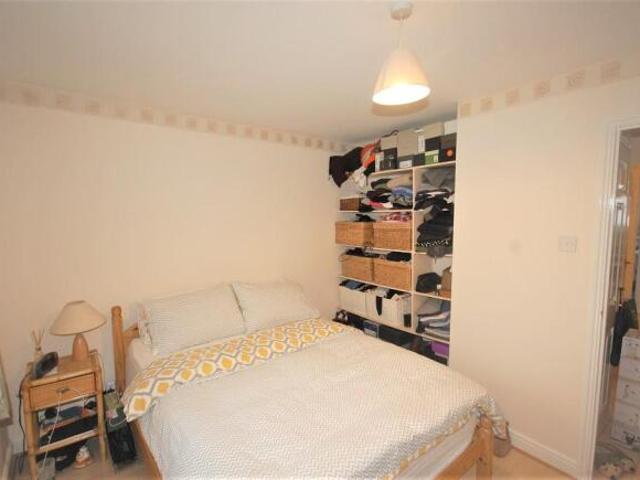 1 bedroom ground floor flat for rent in Corbidge Court, London, SE8