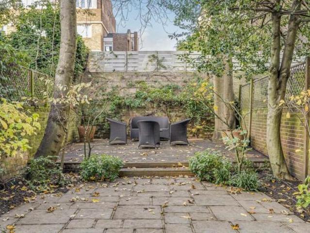 1 bedroom ground floor flat for rent in Cathcart Road, Chelsea SW10