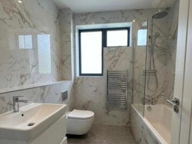 1 bedroom ground floor flat for rent in Cricklade Avenue, Lambeth, London, SW2