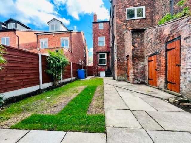 1 bedroom ground floor flat for rent in Cromwell Road, Stretford, Manchester, M32