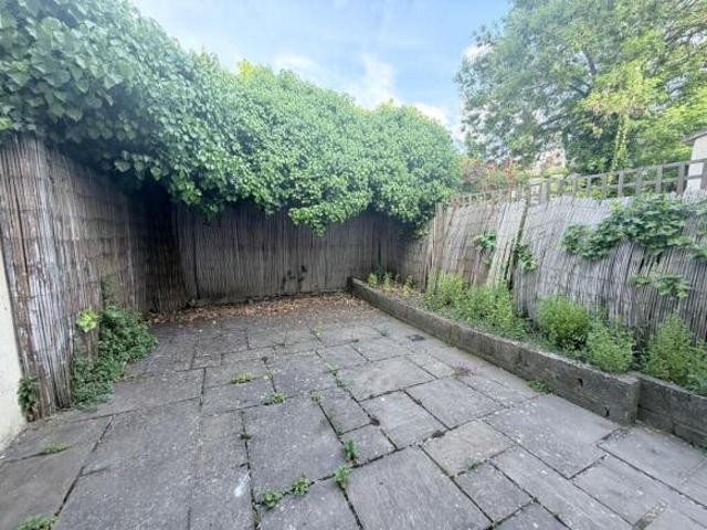 1 bedroom ground floor flat for rent in Ariel Road, Camden, London, NW6