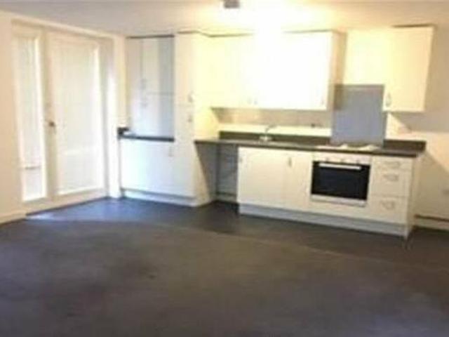 1 bedroom ground floor flat for rent in Assembly Street EH6