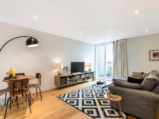 1 bedroom ground floor flat for rent in Banning Street London SE10