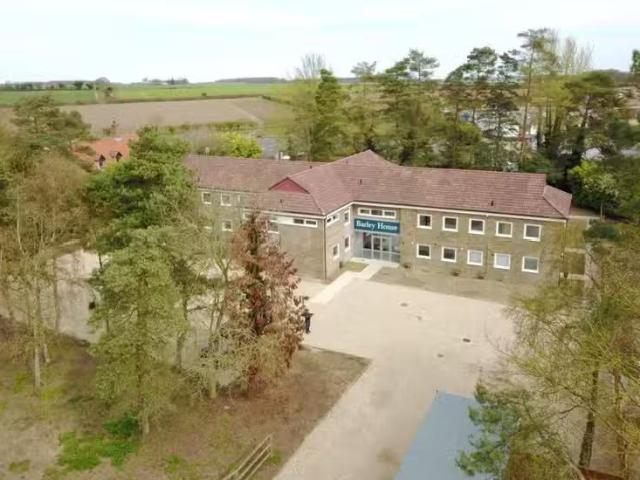 1 bedroom ground floor flat for rent in Barley House, Mere Far.