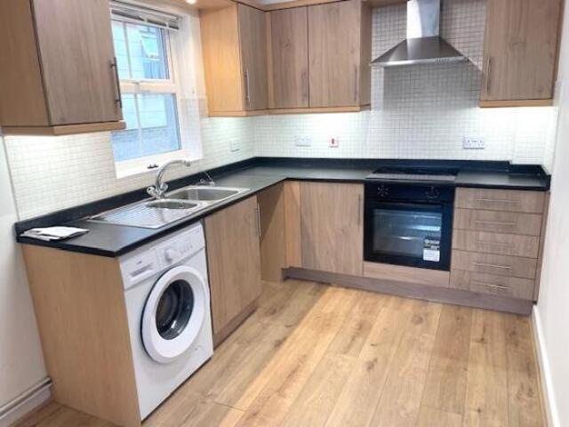 1 bedroom ground floor flat for rent in Brook Square, London, SE18